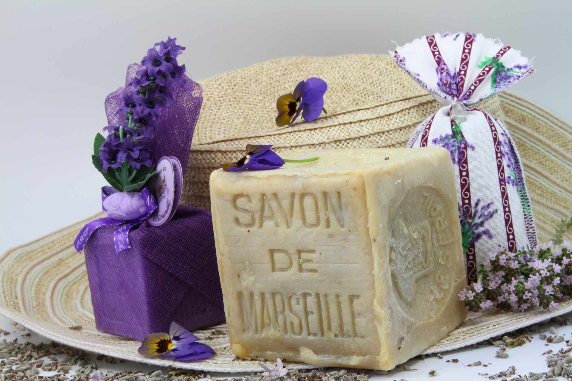 AU SAVON DOR - Savonnerie à Nîmes